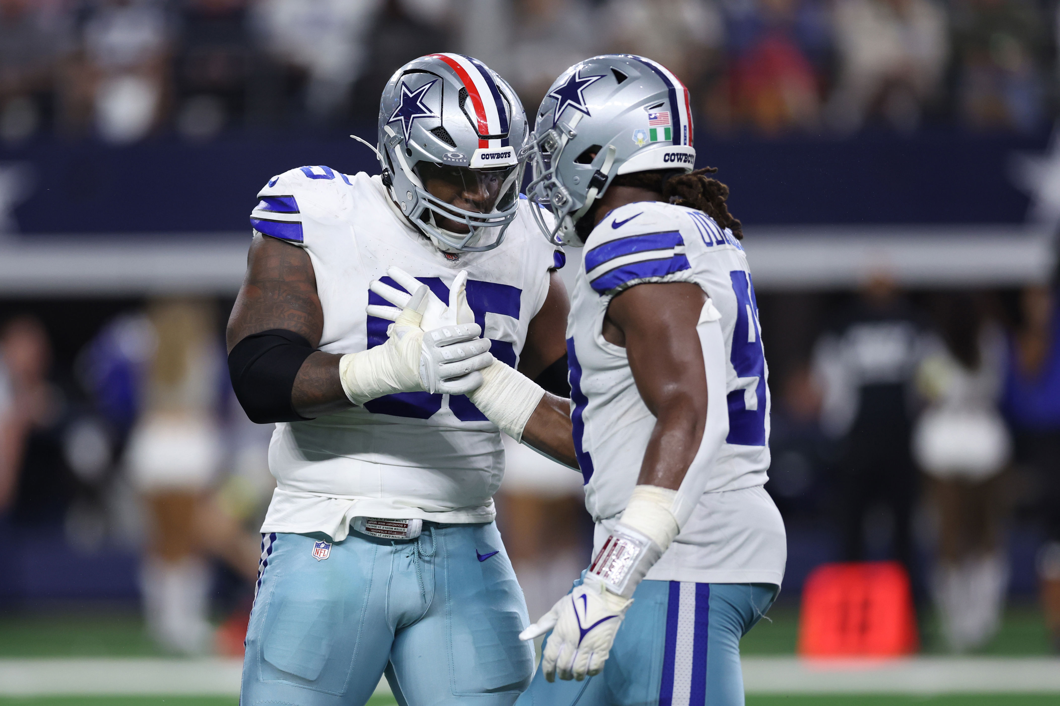 Cowboys may already be deviating from traditional Vic Fangio scheme ...