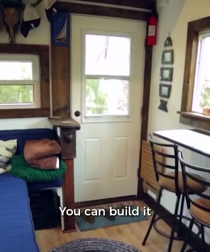 Shipping container home vs. tiny house on wheels 🏡🏗️ Which would you ...