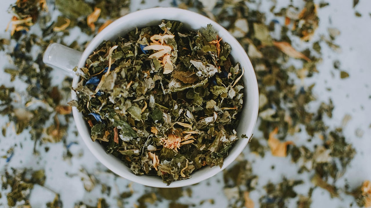 Tea leaves: How to consume them beyond the brew?