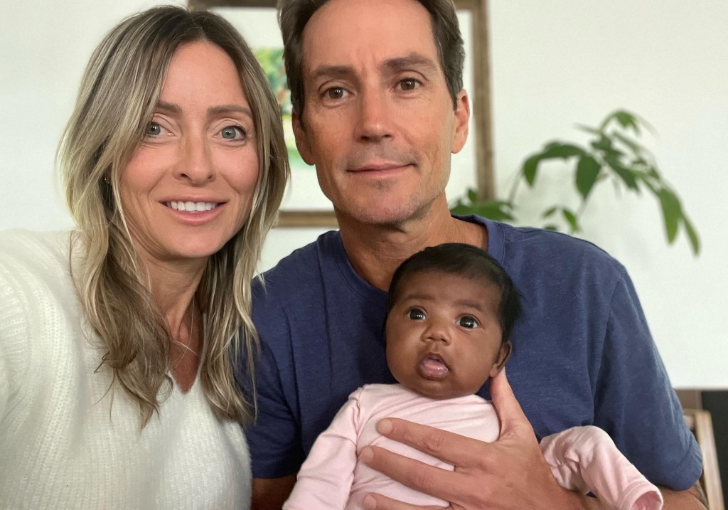 Couple who gave birth to wrong baby in IVF mix-up find biological parents