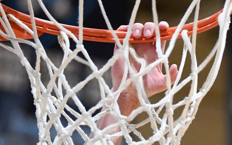 SCHSL boys basketball playoffs brackets 2026 into state championships