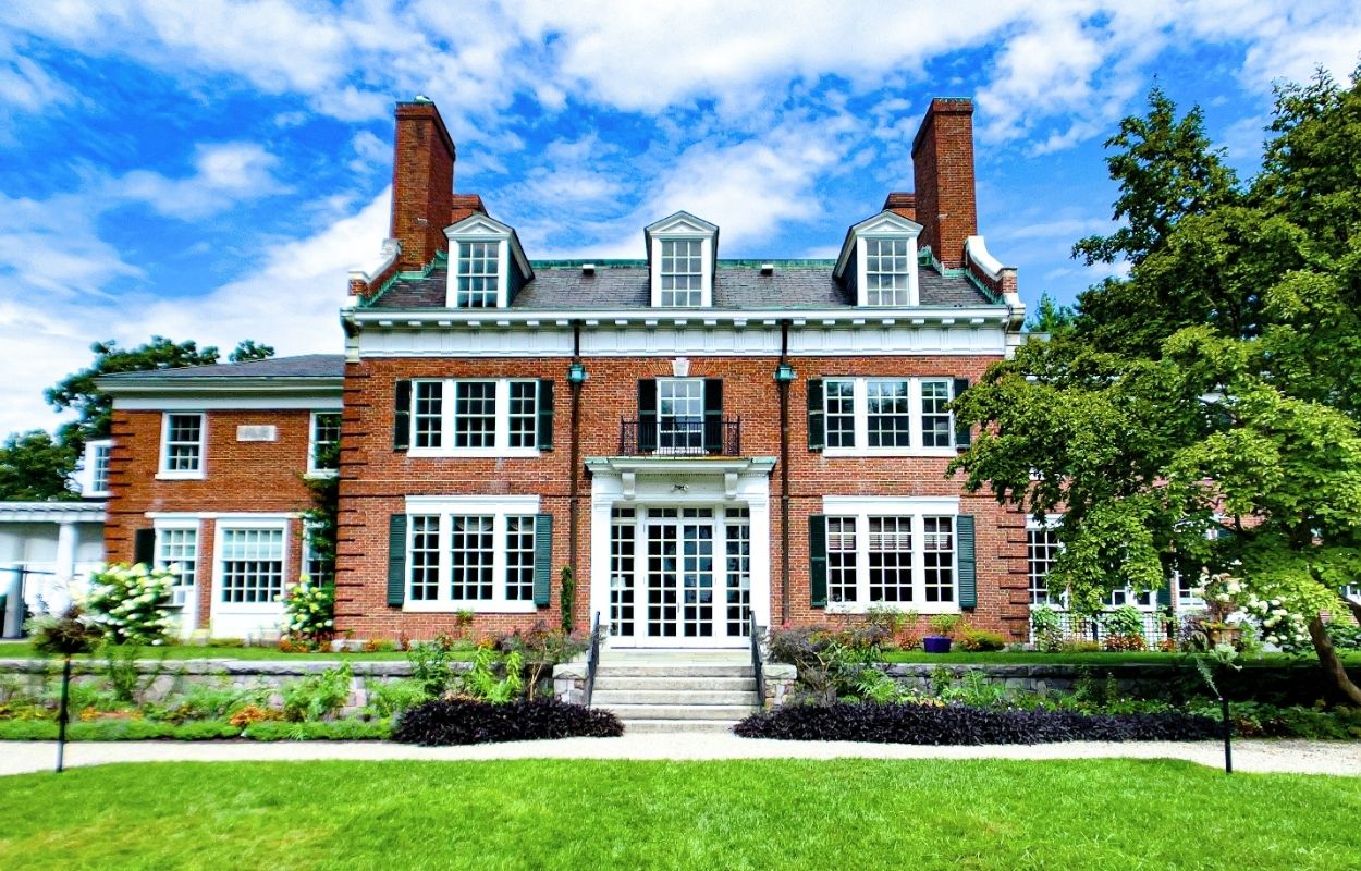 18 things tasteful homes always get right