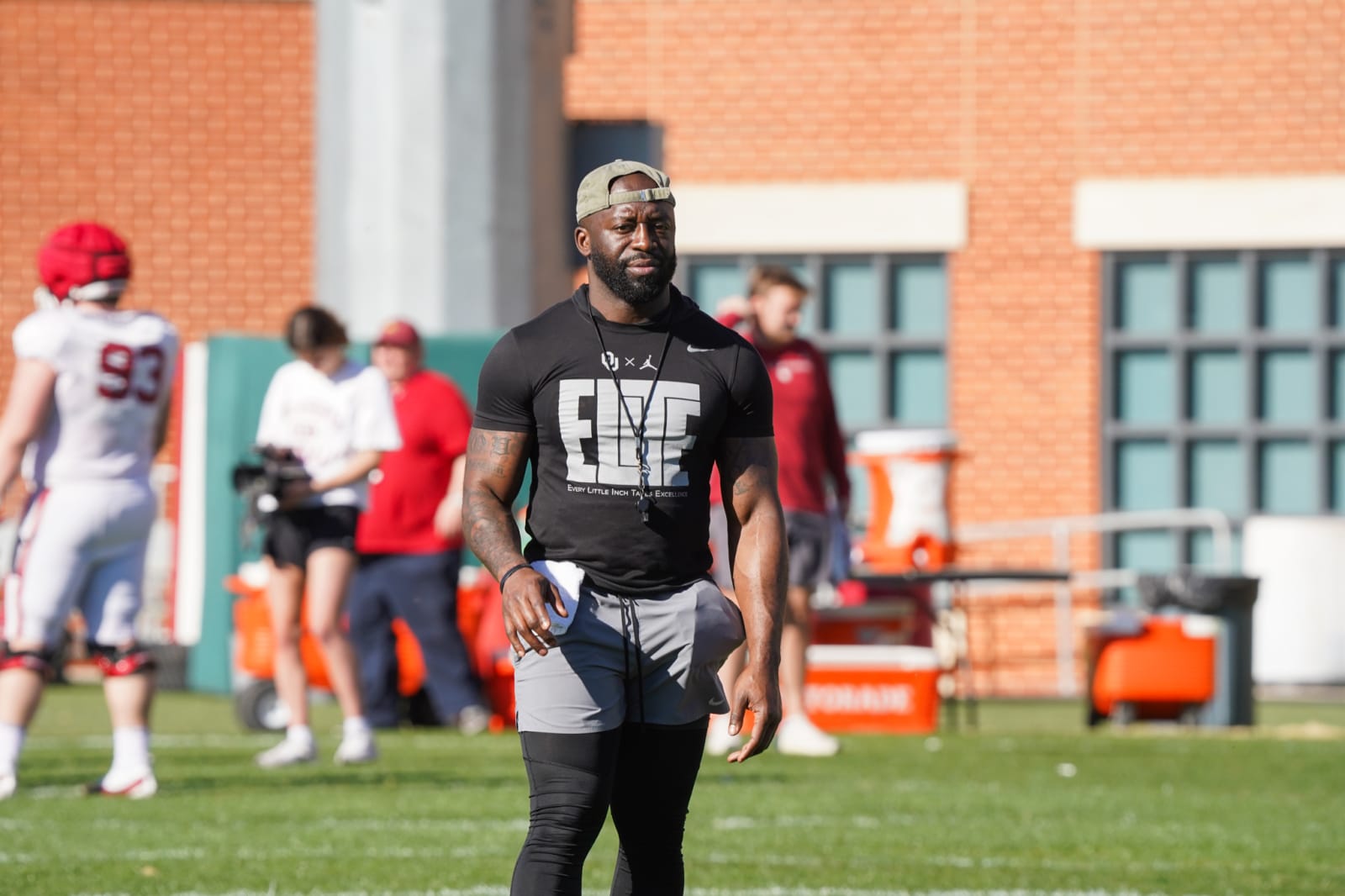 Buffalo Bills to hire Oklahoma cornerbacks coach Jay Valai