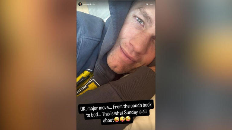 Tom Brady goes viral for posting 'like a teenage girl' to get ...