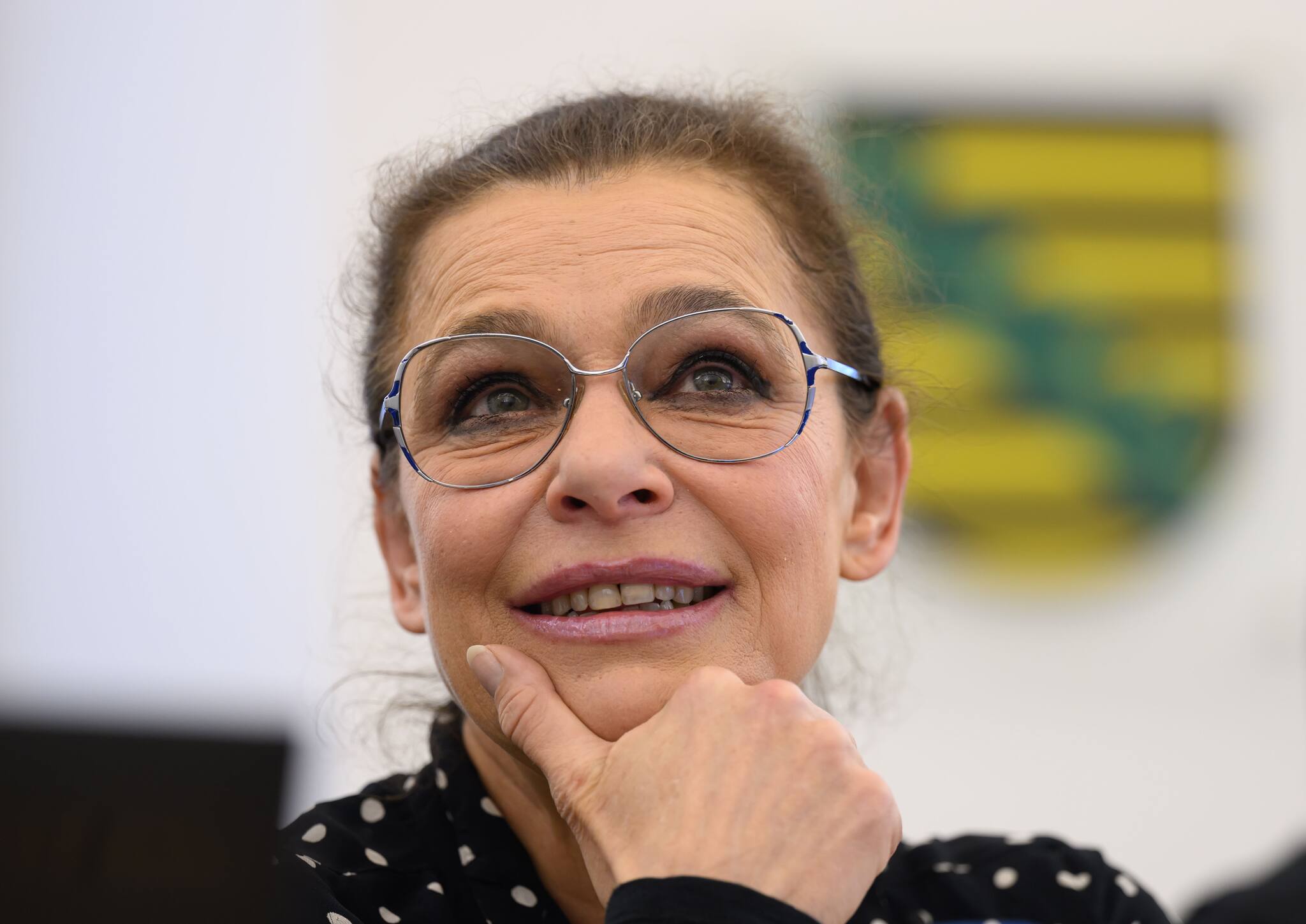 Klage gegen Corona-Maßnahmen in Sachsen: Niederlage für Sängerin Julia ...