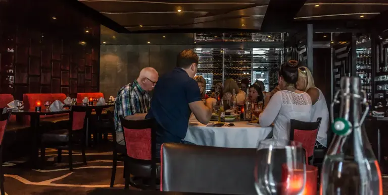 5 red flags on menus that chefs say mean you should walk out immediately