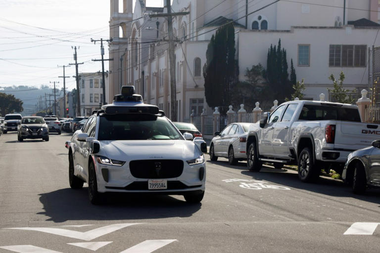 Robocar Waymo costs more to ride than paying a human to drive Uber or Lyft