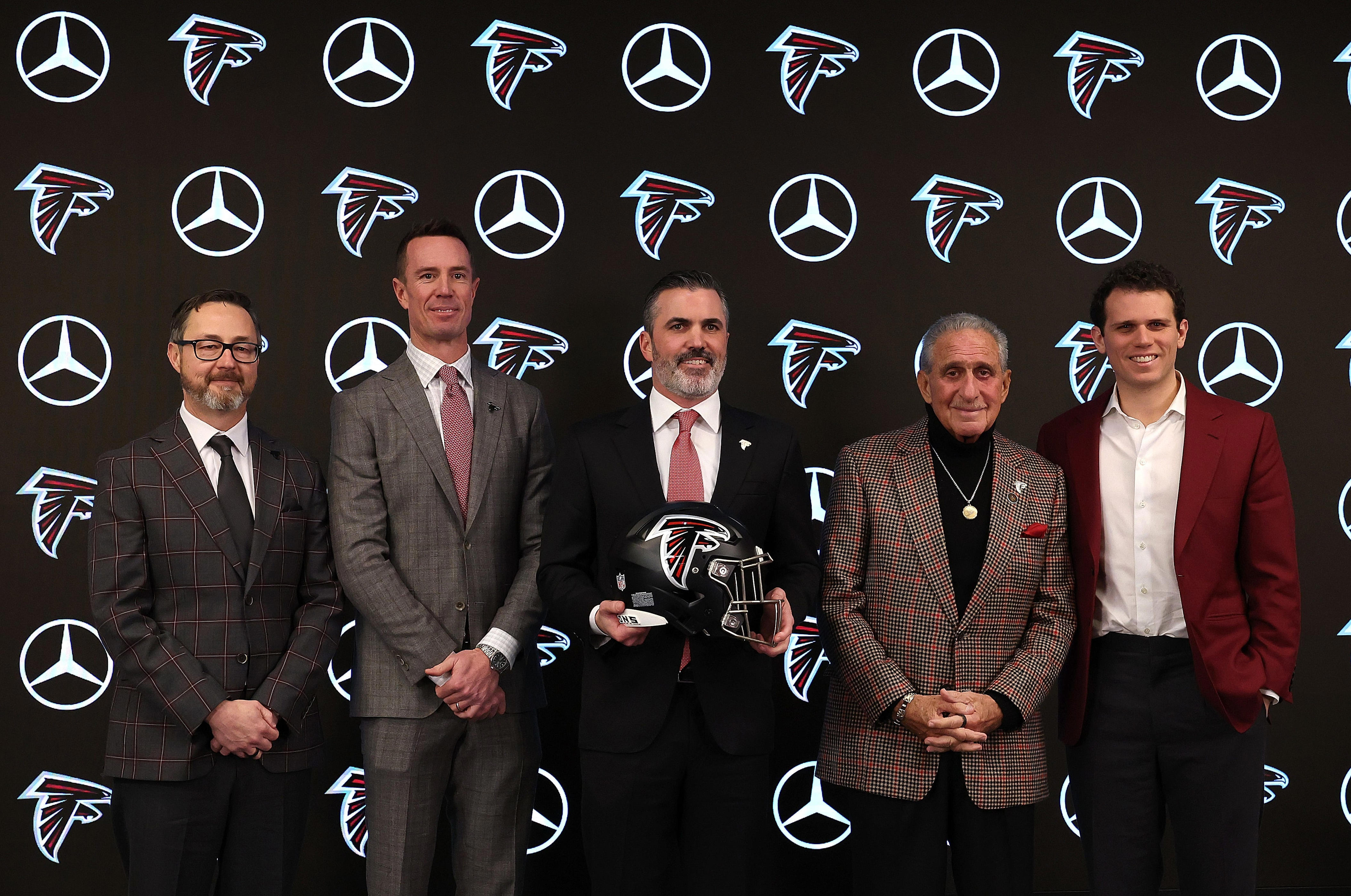 Matt Ryan shows GM Ian Cunningham around Falcons headquarters