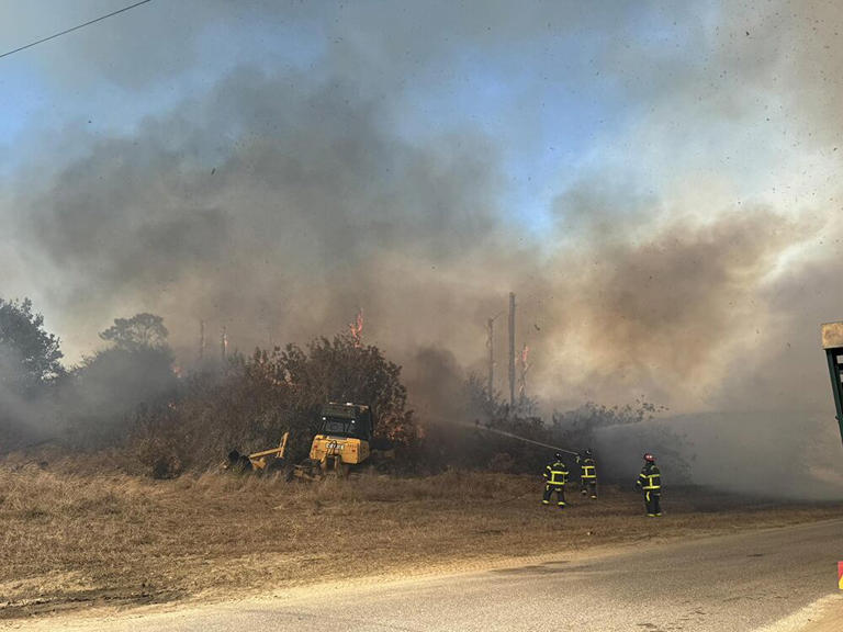 I-75 reopens after 30-acre brush fire near North Port, 100% contained