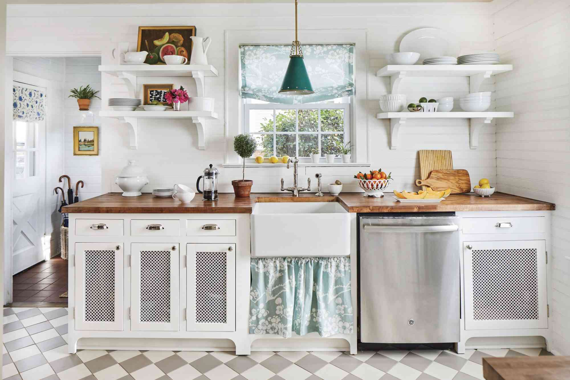 7 design mistakes that make a small kitchen feel even smaller