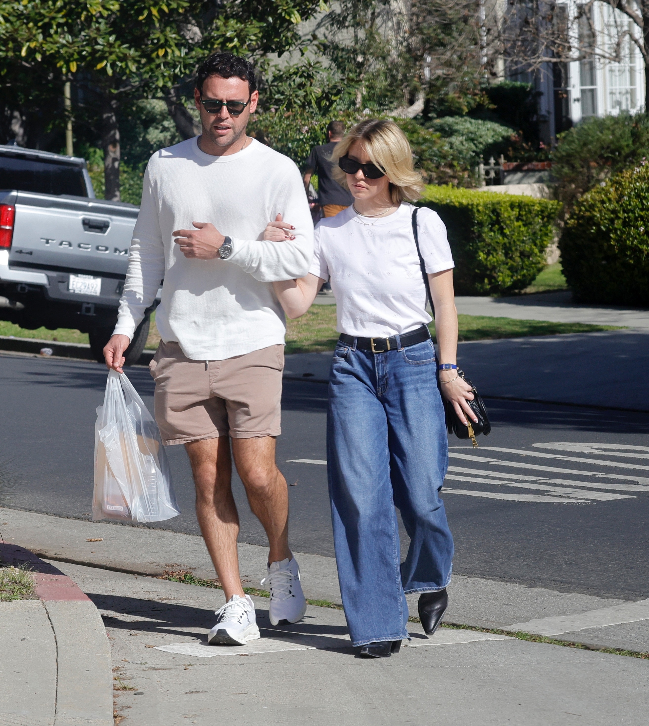 Sydney Sweeney and Scooter Braun hold hands on casual LA stroll after ...