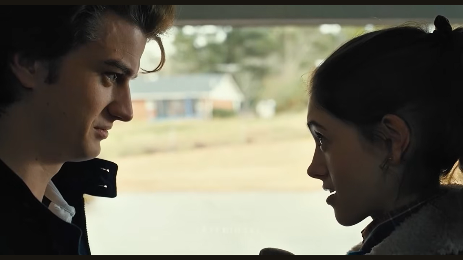 Steve and Nancy spark their romance once again in 'Stranger Things ...