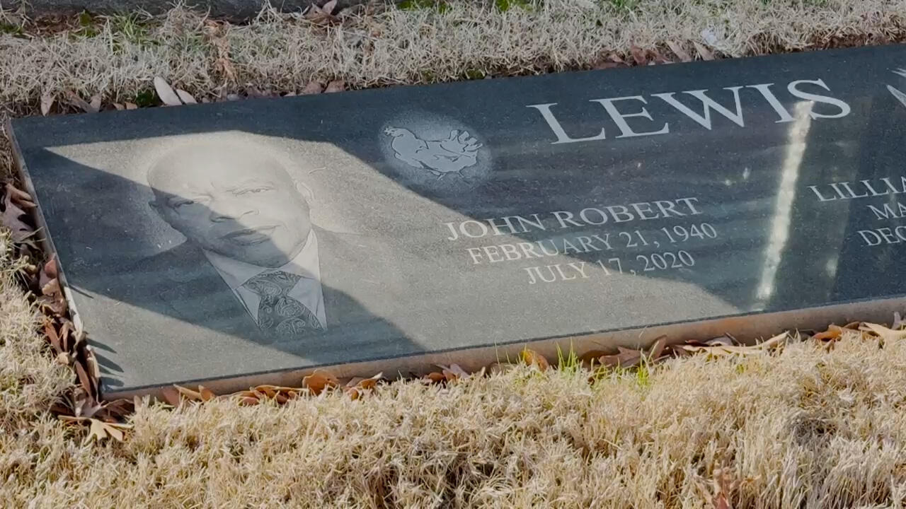 Take a guided tour of Atlanta's historic South-View Cemetery