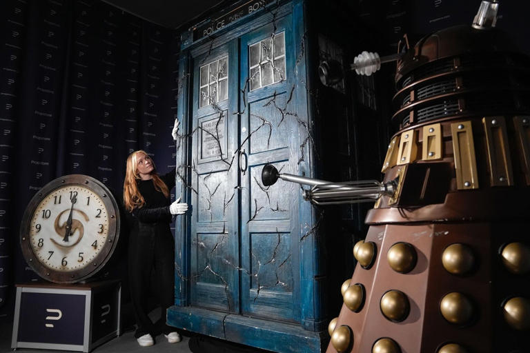 Doctor Who sonic screwdrivers and TARDIS props go up for auction