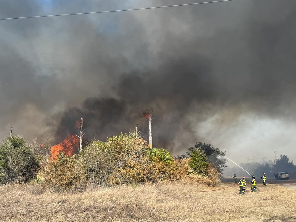 I-75 reopens after 30-acre brush fire near North Port, 100% contained