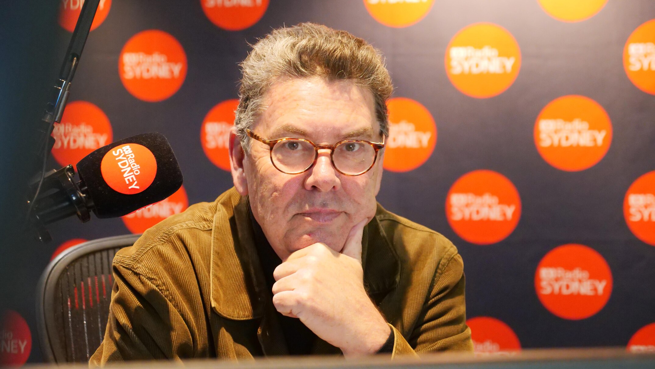 Tributes flow for long-time ABC host James Valentine after cancer ...
