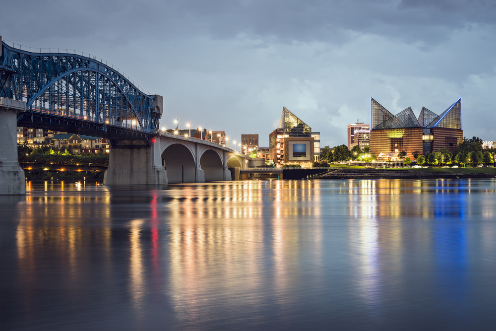 17 riverwalk towns with scenic bridges and easy walking paths