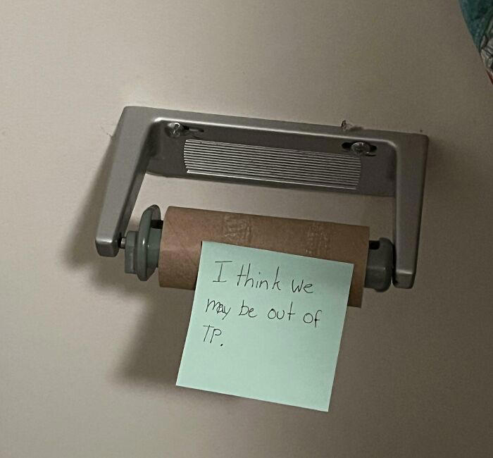 44 blood-boiling photos that show the worst roommates people have to ...