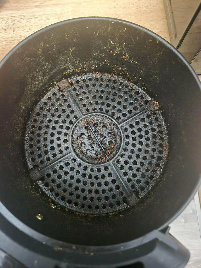 44 blood-boiling photos that show the worst roommates people have to ...
