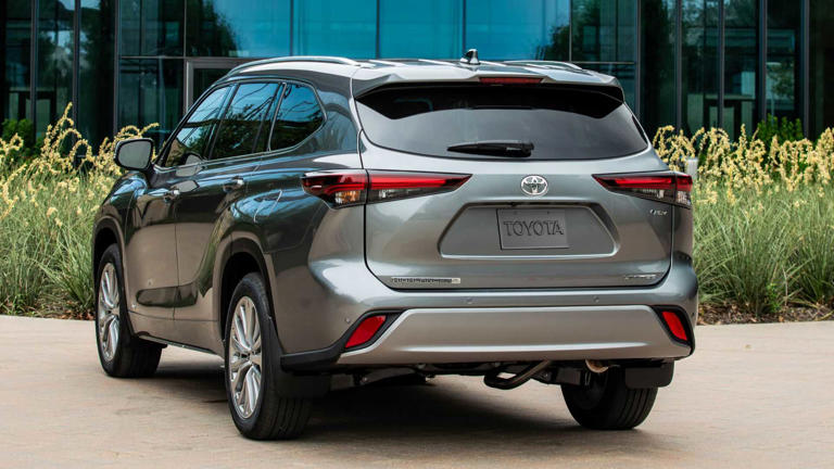 Future Cars: Why The 2027 Toyota Highlander Going Electric Is Such A ...