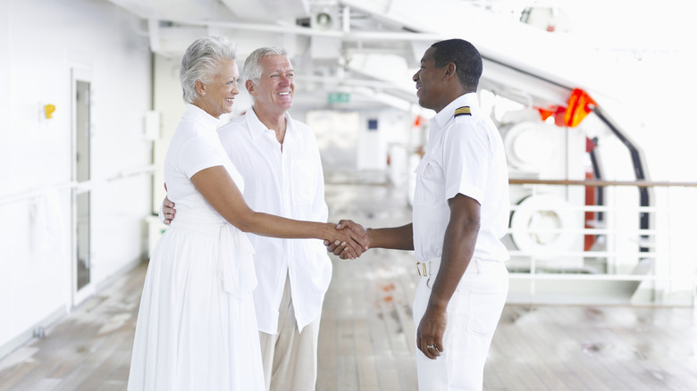 These 5 cruise lines have the best crew members, according to travelers