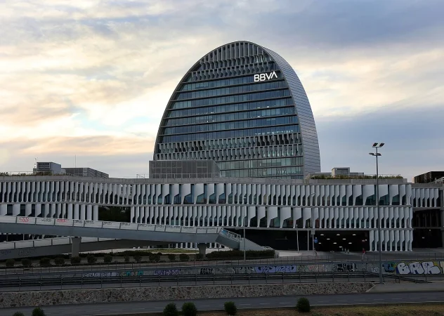 BBVA vuela hacia otro récord y Banco Sabadell intenta sobrevivir al ...