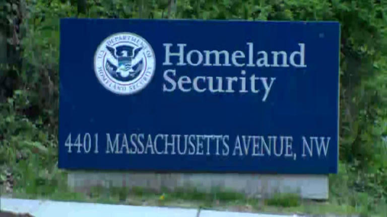 The government is paying undocumented immigrants to self-deport. Here's ...