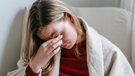 Do you get frequent red spots after rubbing your eyes? Physician ...