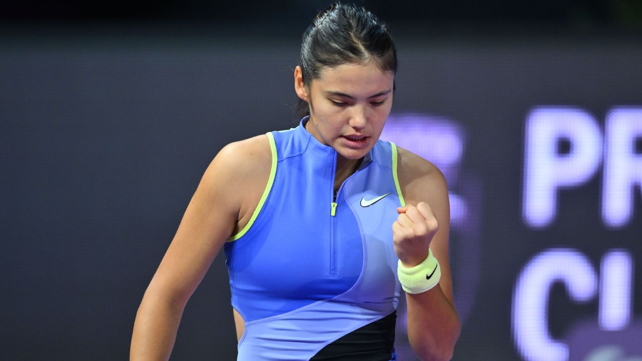 'Super aggressive' Emma Raducanu wins first game after coach split