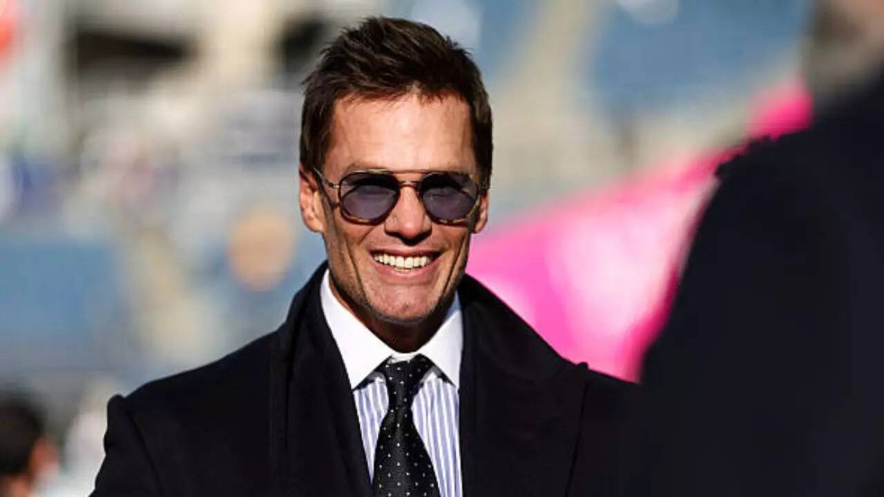 Tom Brady wraps up his FOX broadcasting season and signals a fresh ...