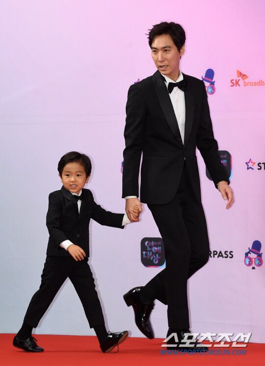 Ko Ji-yong's gaunt appearance raises health concerns