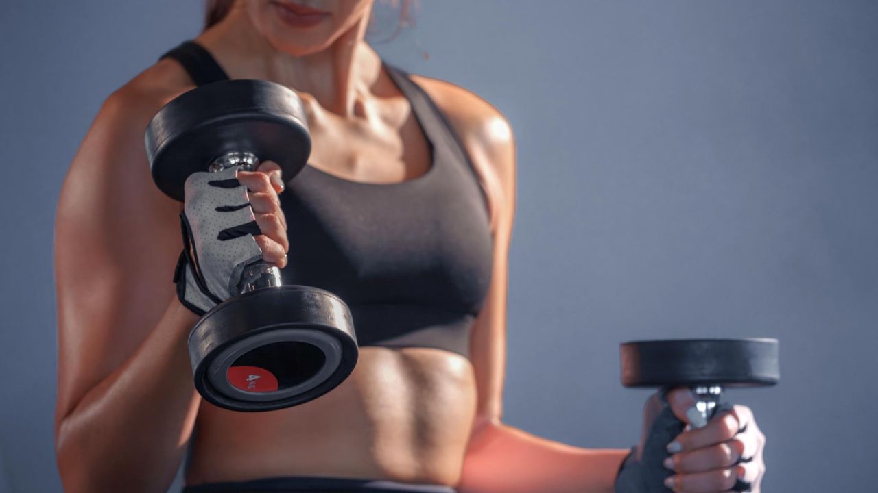 Get stronger in just 20 minutes — do these 5 dumbbell moves for full ...