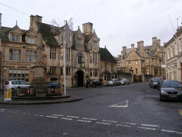 Mary, Queen of Scots ghost haunts hotel built from her execution castle ...