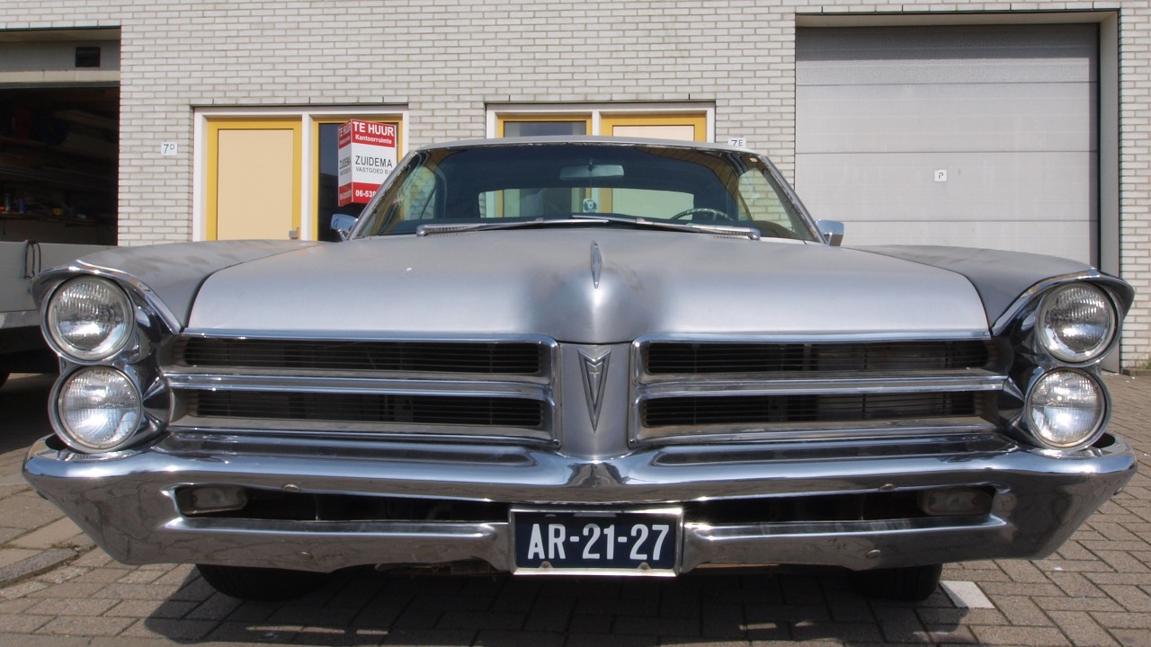 Full-size performance stayed accessible with the 1965 Pontiac Catalina