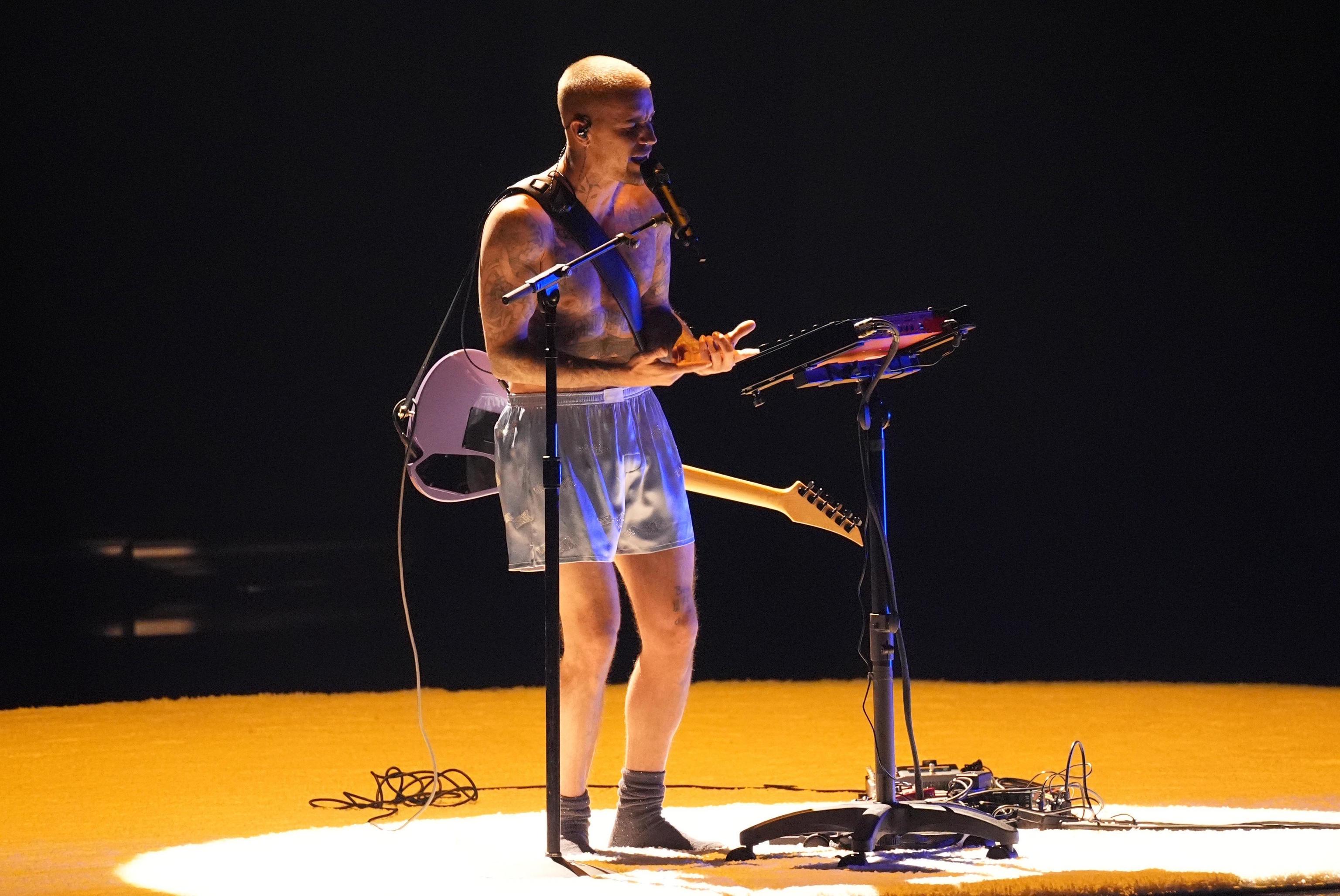 The controversial performance of Justin Bieber in underwear during the ...