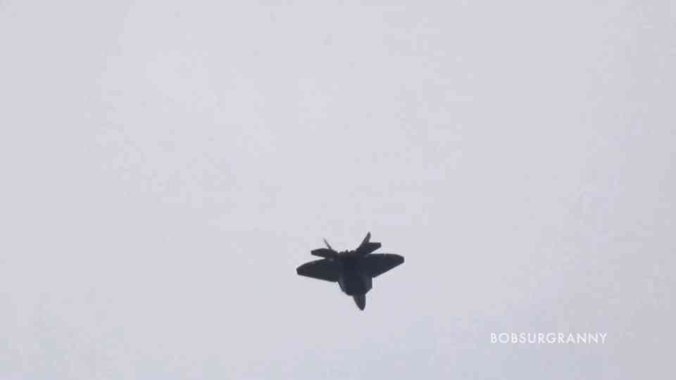 Watch the F-22 Raptor hit a vectored thrust power loop 'backflip' at RIAT