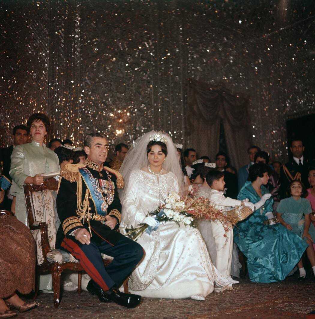 Die Familie von Kaiserin Farah Pahlavi und dem letzten Schah