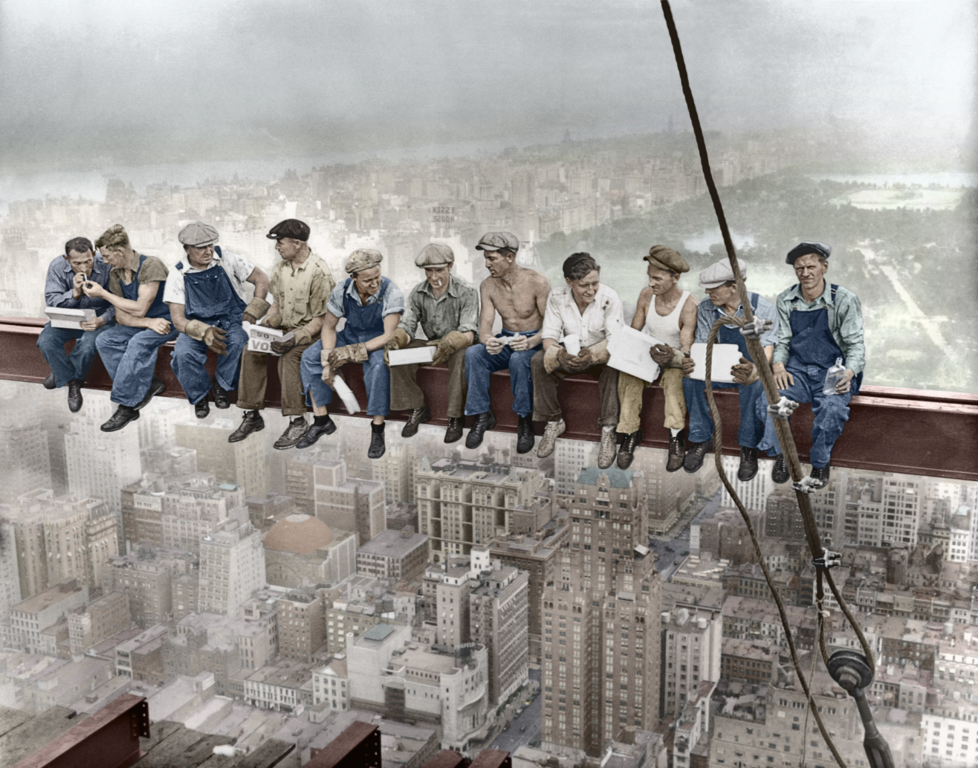 Amazing stories behind famous photographs