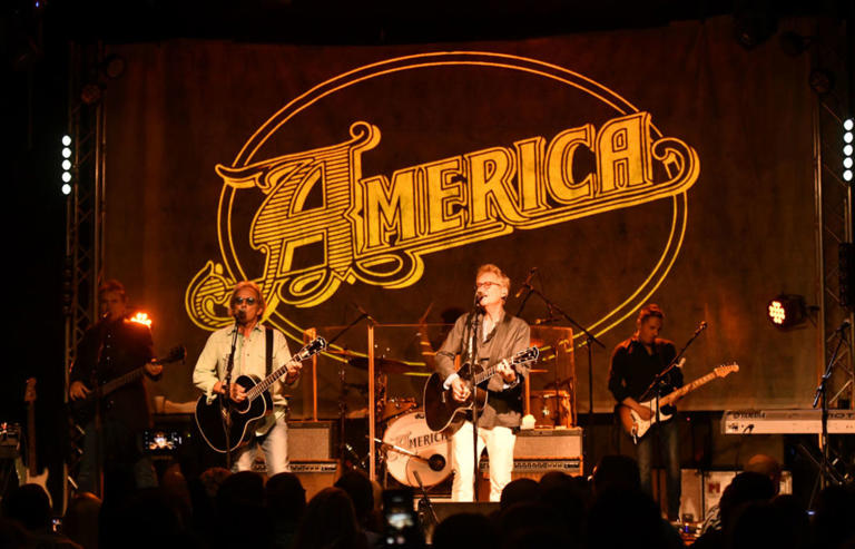 Iconic '70s folk rock band announces update on 2026 tour