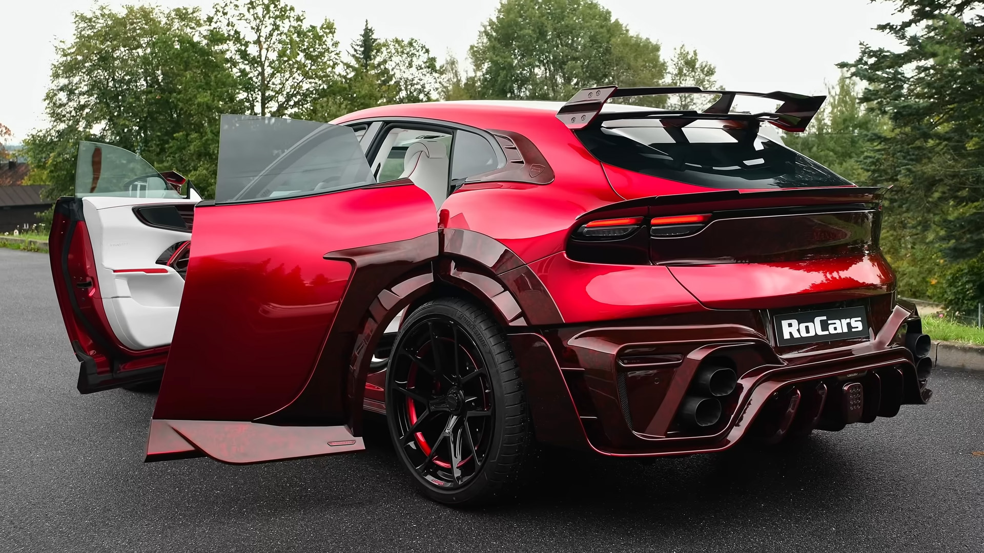 Ferrari Purosangue Pugnator new wild SUV by Mansory