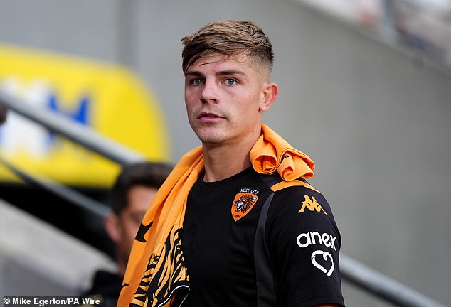 Ex-Man United star Brandon Williams released by Championship club after ...