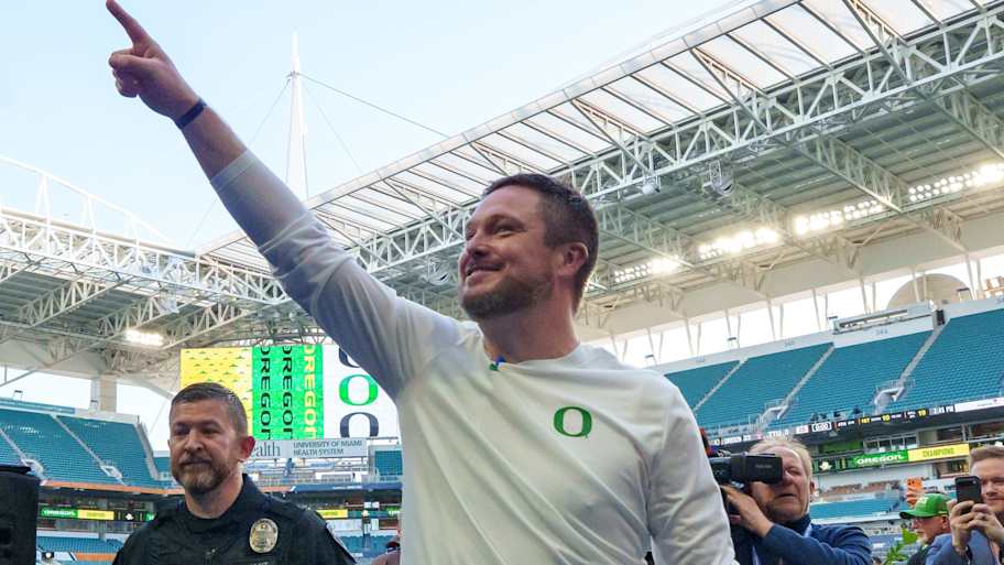 Oregon Ducks secure commitment from in-state recruit