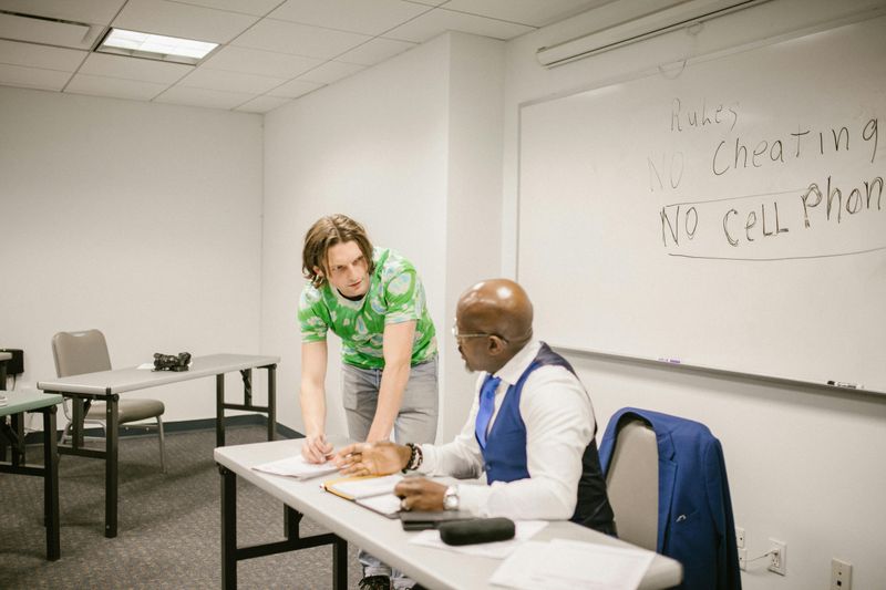 10 simple habits that boost critical thinking