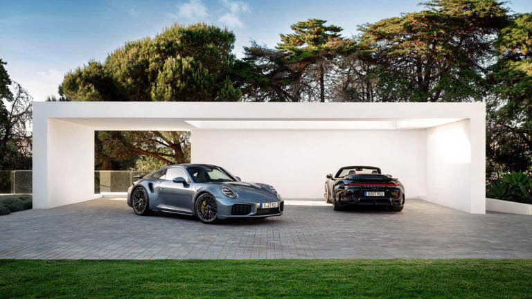 Porsche 911 Turbo S: The supercar that doesn't need attention