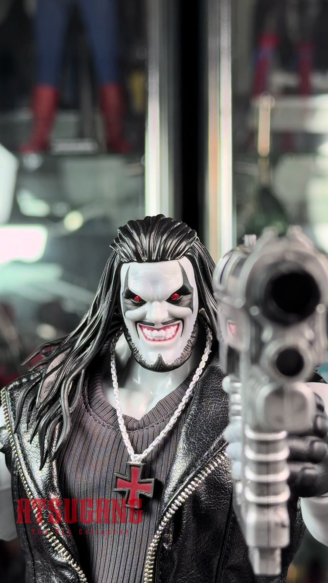 Beast Kingdom Lobo ASMR unboxing and close-up