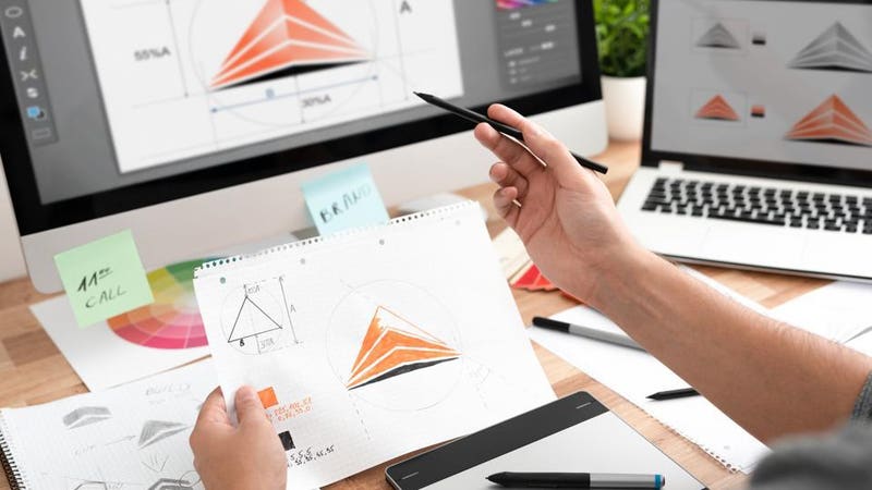 Earning a bachelor’s degree in graphic design: Everything you need to know