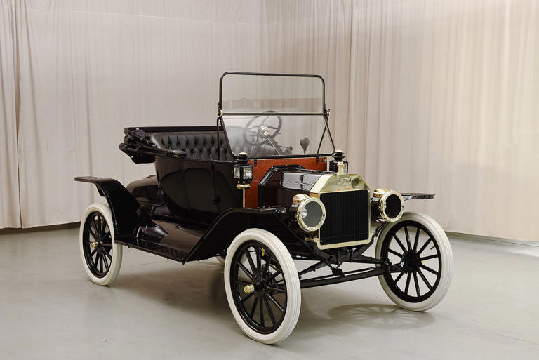 LEGO Icons Ford Model T: l'auto che ha fatto storia