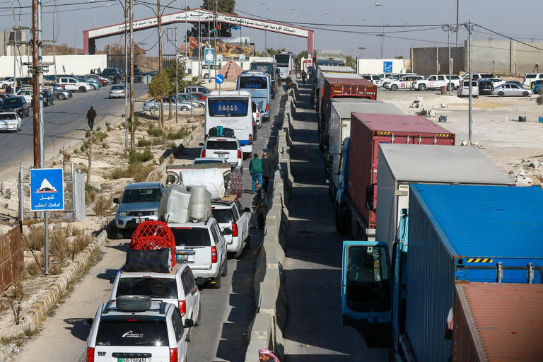 Syrian-Jordanian trade hit as Damascus imposes restrictions on transport