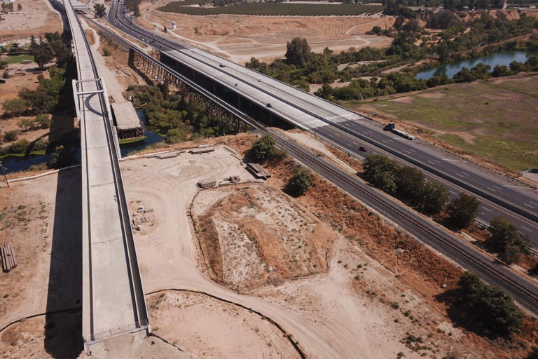 California high-speed rail hit with new record-breaking delay bill as ...