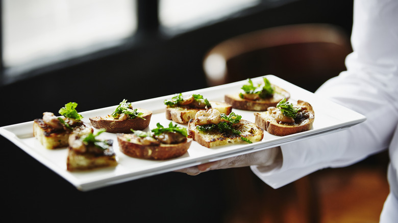 You should always skip these appetizers when dining out, according to chefs